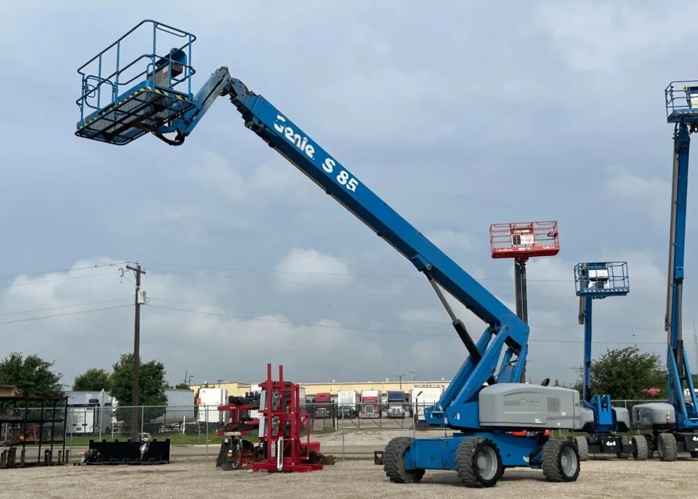 Event SolutionsManlifts - Event Solutions